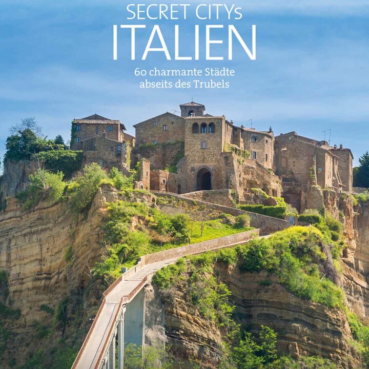 Kochbuch-Rezension "Das große Italien Backbuch" von Andrea Menichelli